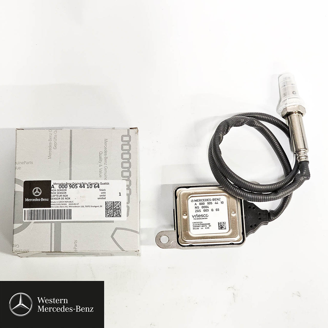 Genuine Mercedes-Benz NOx sensor A0009054410 – Mercedes Genuine Parts