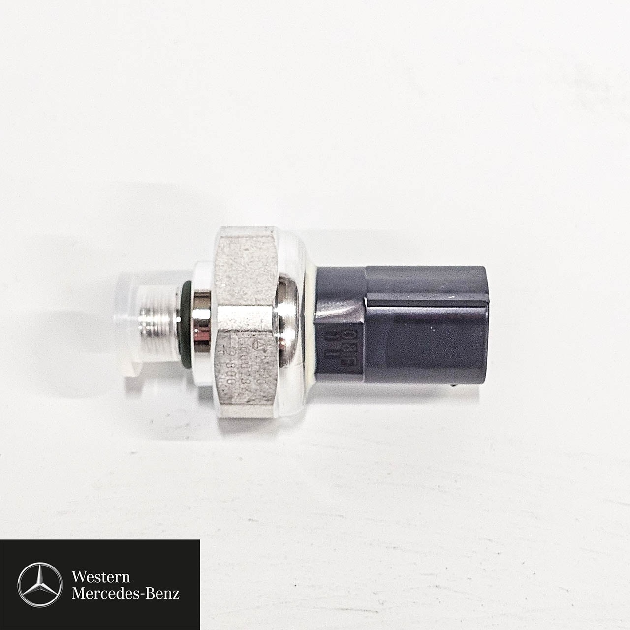 Genuine Mercedes Air Conditioning Condenser Pressure Sensor A211000028 ...