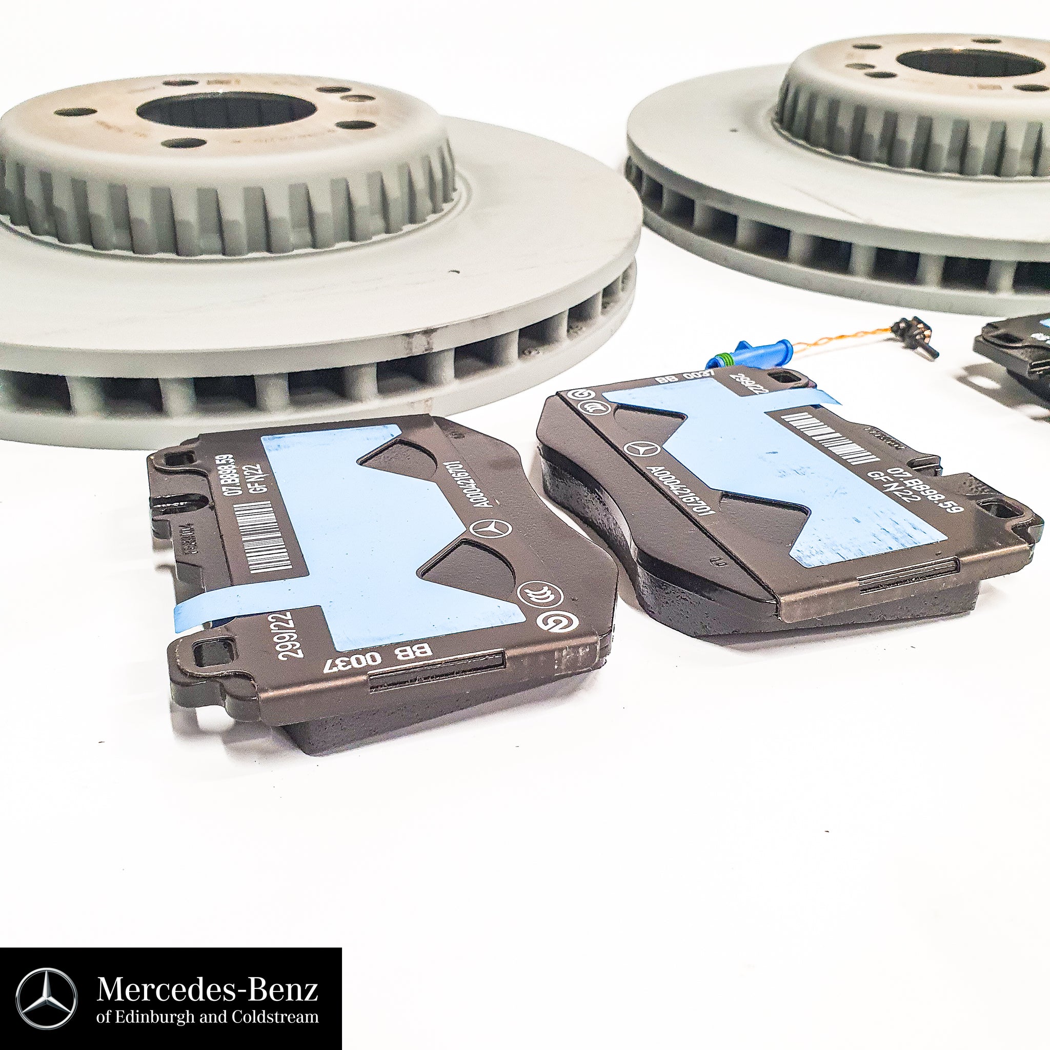 Genuine Mercedes-Benz Front Brake Discs, Pads & Wear Sensor E Class 21 ...