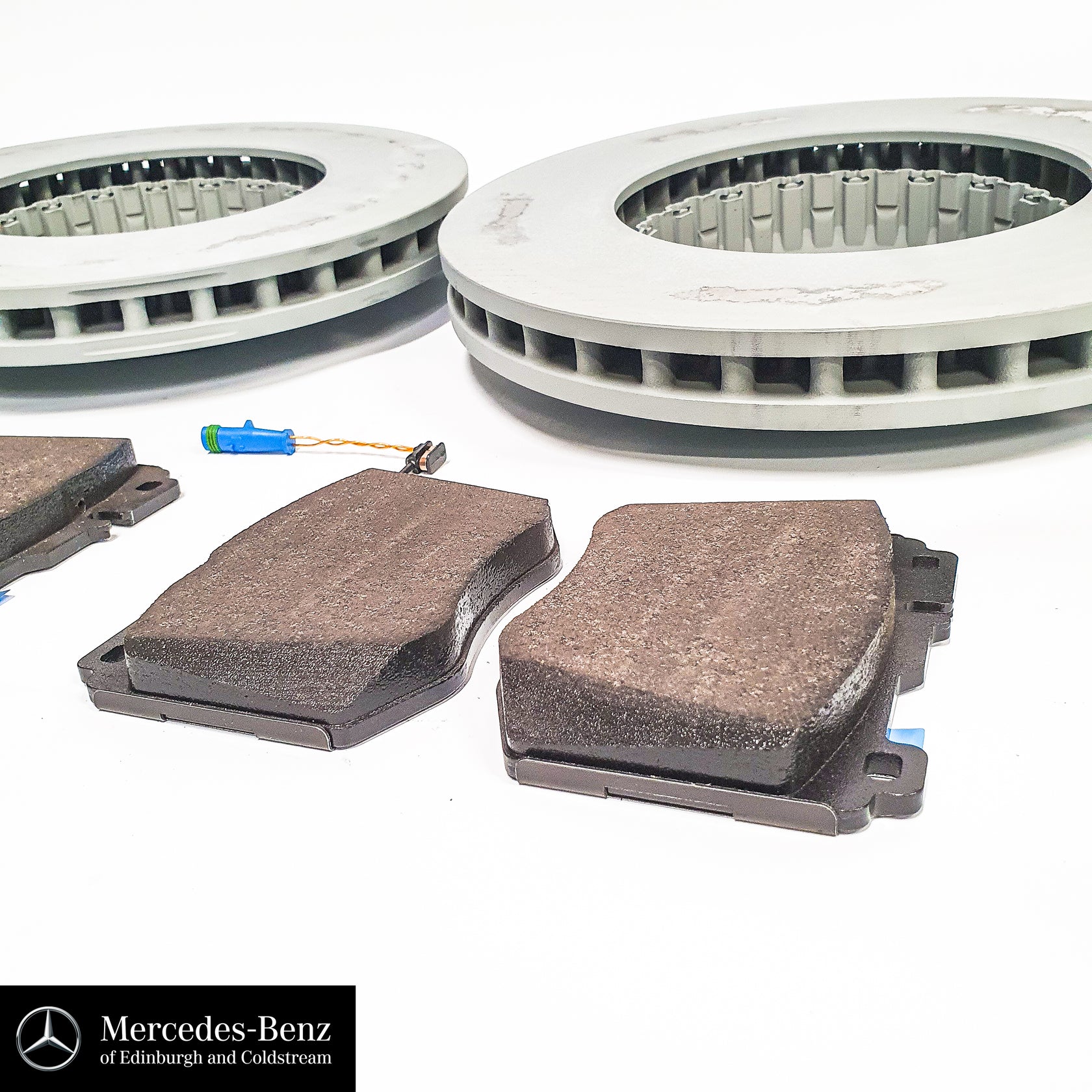 Genuine Mercedes-Benz Front Brake Discs, Pads & Wear Sensor E Class 21 ...